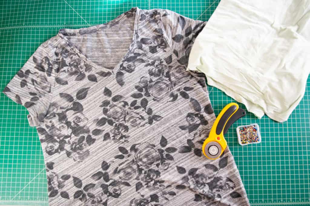 How To Make A T-Shirt ( A Simple Step-by-Step Sewing Tutorial ...