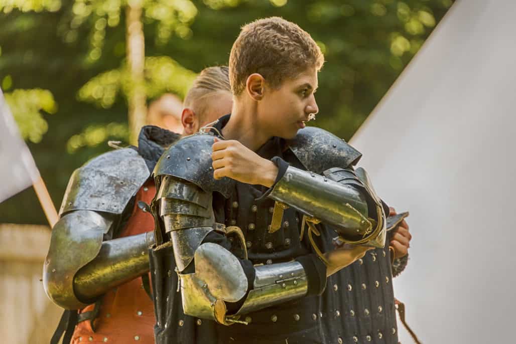 How To Make Plate Armor For Cosplay | HobbyKraze
