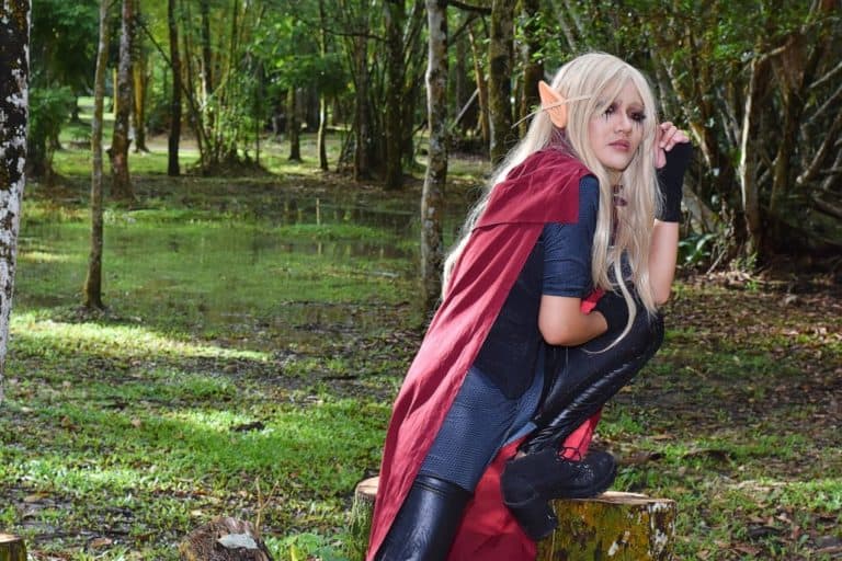 How To Distress Clothing For Cosplay | HobbyKraze
