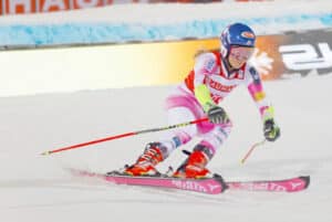How To Parallel Ski - A Beginners Guide | HobbyKraze