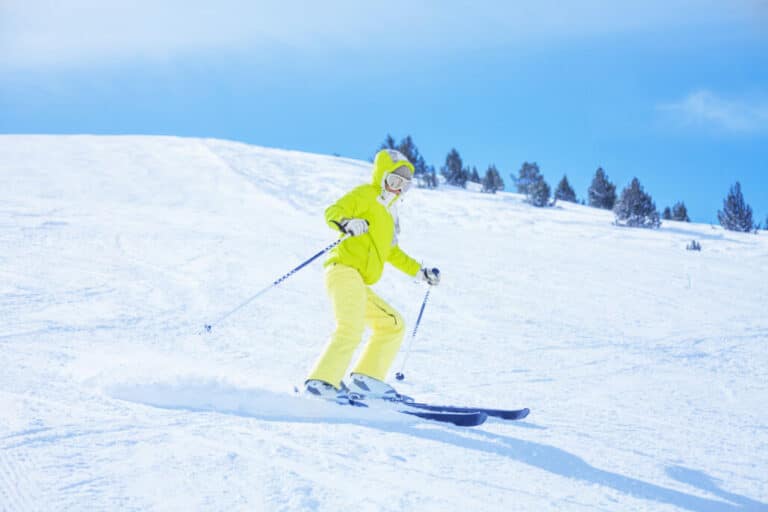 How To Stay In Control When Going Downhill With XC Skis? | HobbyKraze