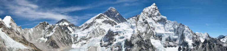 How Is Mount Everest Snowy If The Clouds Are On A Lower Altitude ...