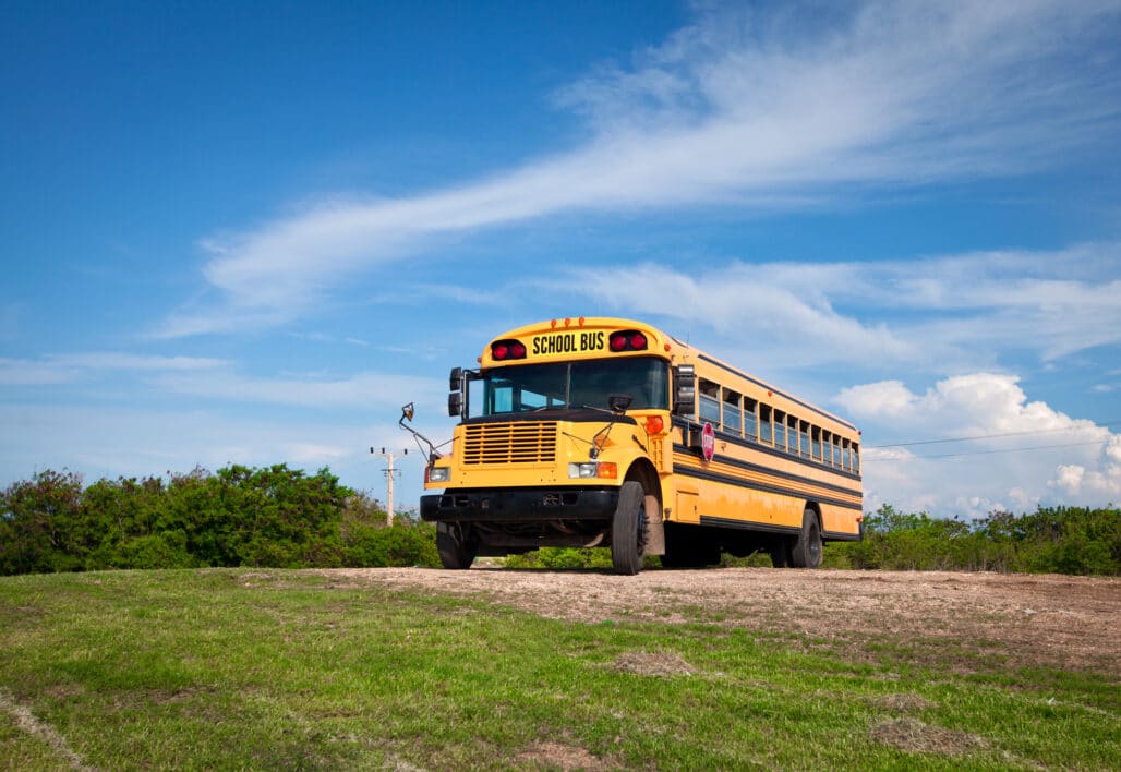 How Many Wheels Does A School Bus Have? | HobbyKraze