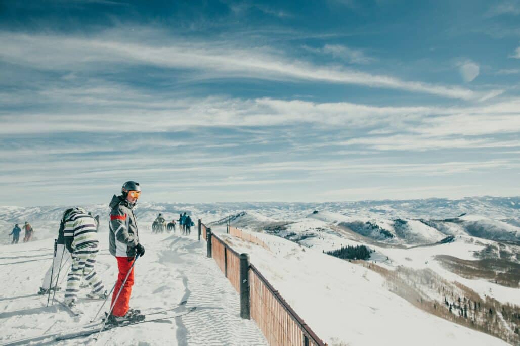 Skiing In Utah In March (Complete Guide) | HobbyKraze