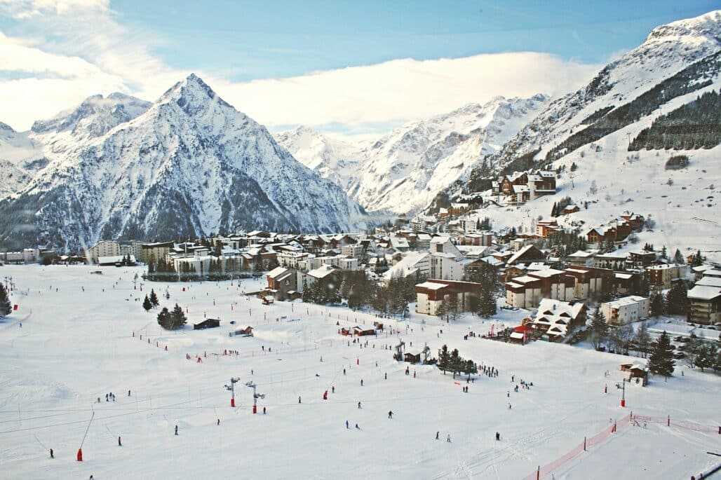 Best Ski Resorts To Work At (10 Awesome Resorts) | HobbyKraze
